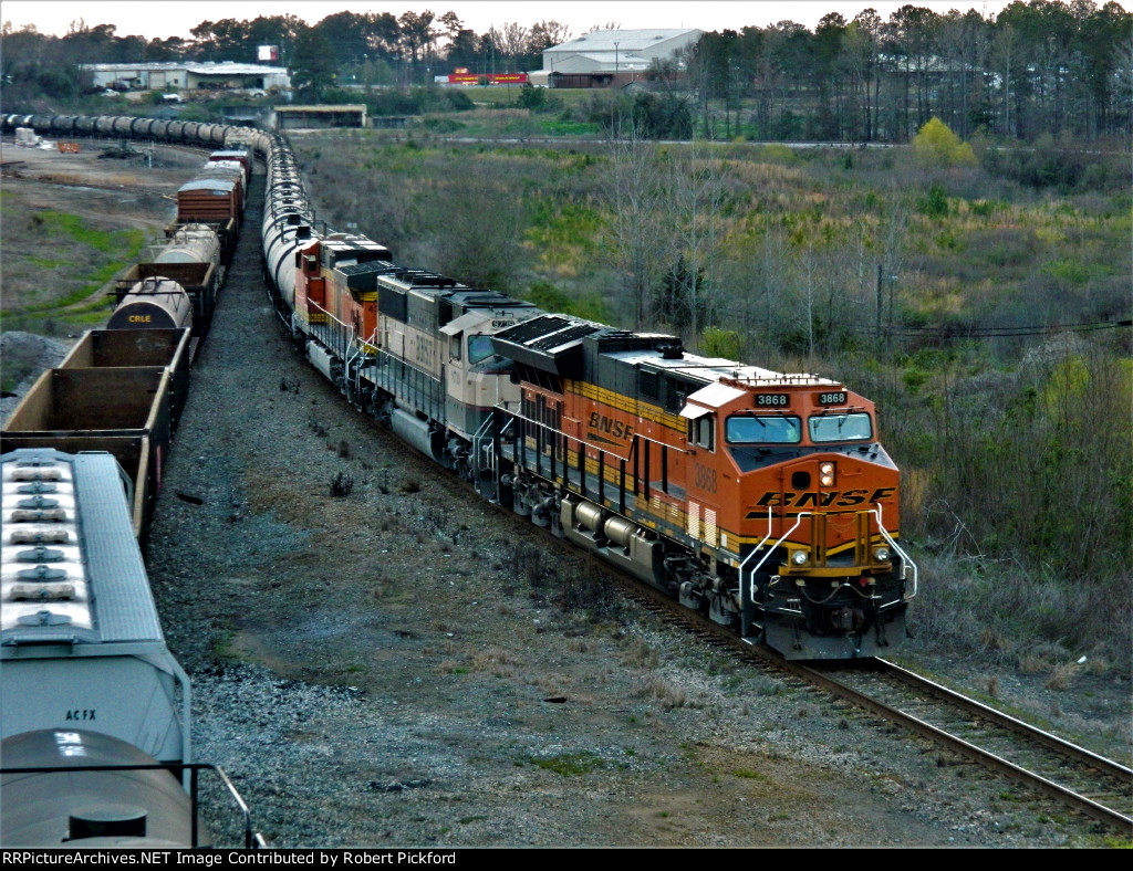 BNSF 3868 (ET44C4) 9739 (SD70MAC) 4376 (C44-9W)